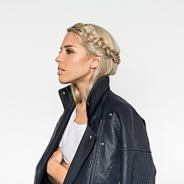 Lucy Mason | Amazing Radio