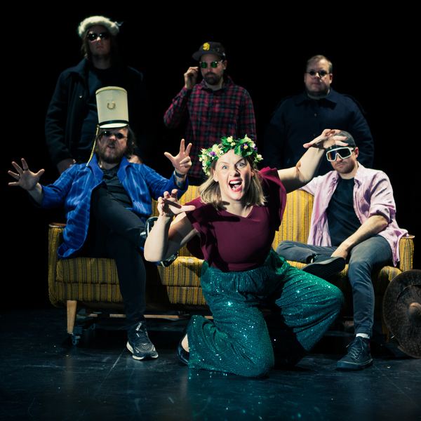 White Spire - Wet Night | Amazing Radio