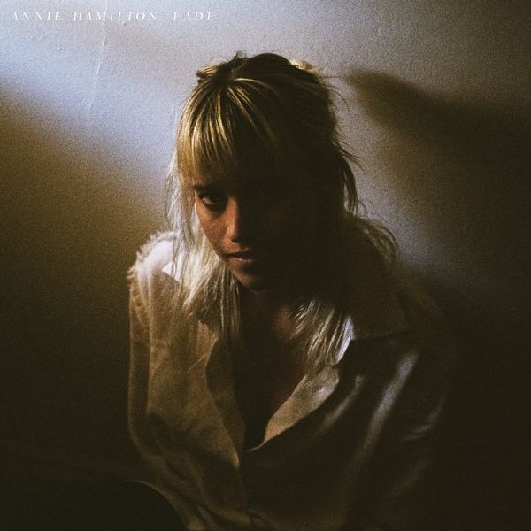 Annie Hamilton - Fade | Amazing Radio